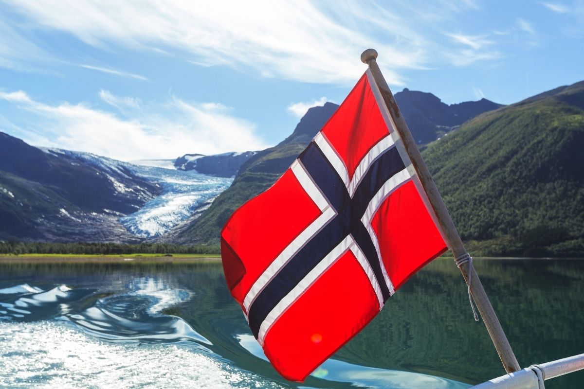 High-speed hydrogen fuel cell boat to be built in Norway | H2 Energy Group