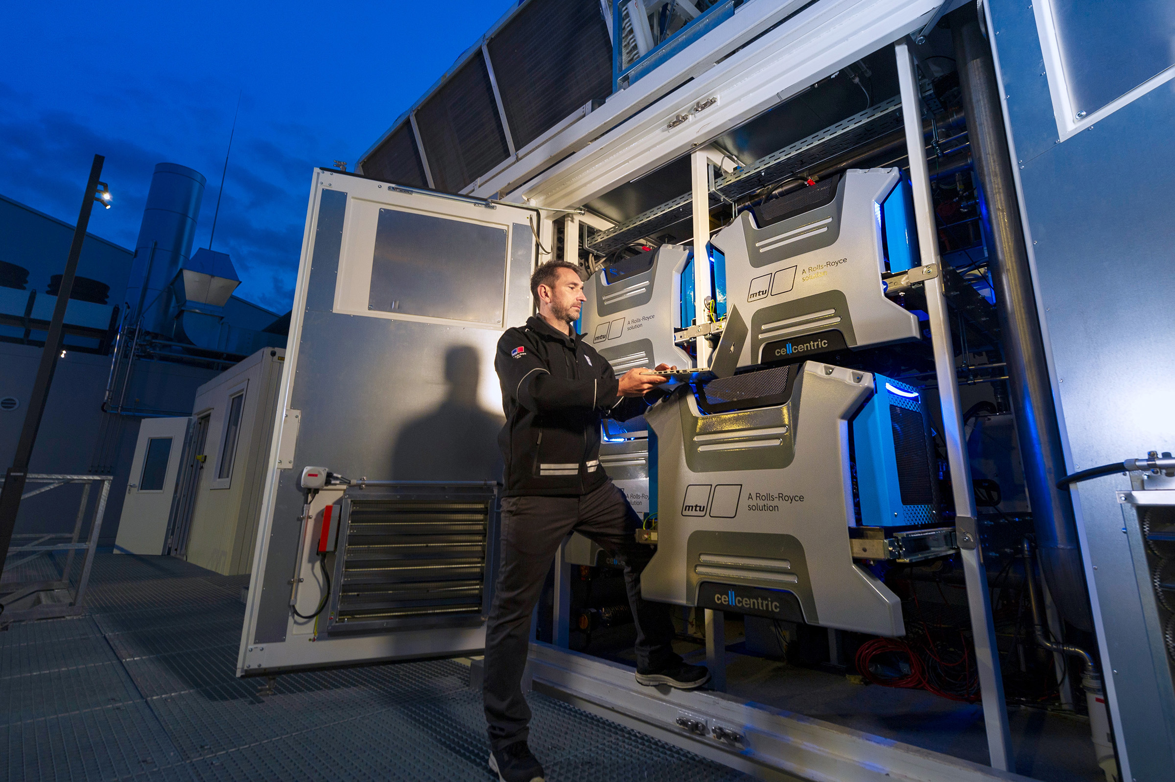 Rolls-Royce unveils green hydrogen production plans | H2 Energy Group